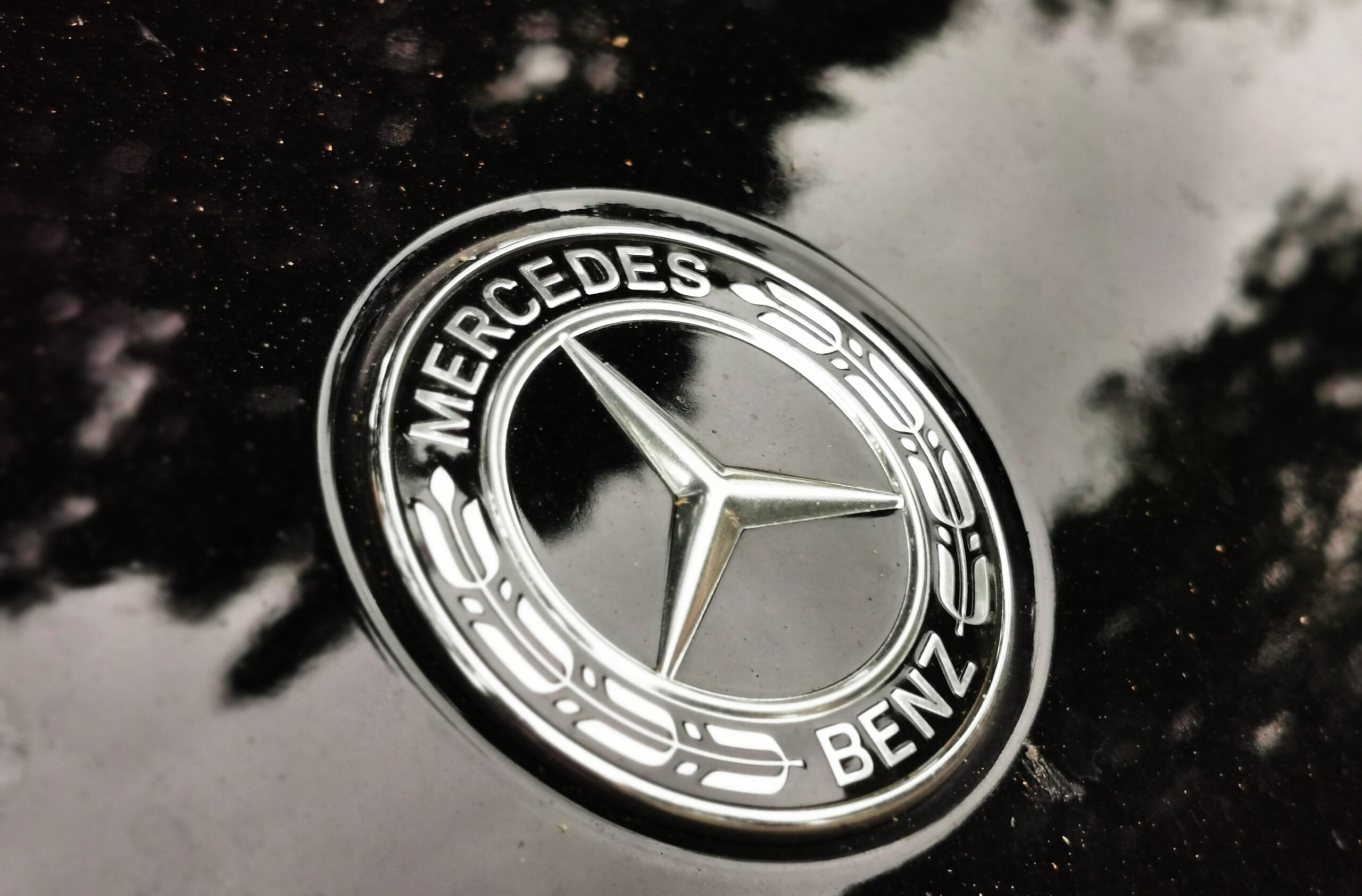 Banco Mercedes-Benz anuncia mudança de liderança em 2024 - Open Hub News